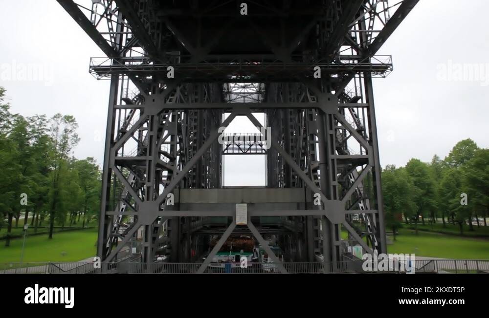 Ship elevator Stock Videos & Footage - HD and 4K Video Clips - Alamy