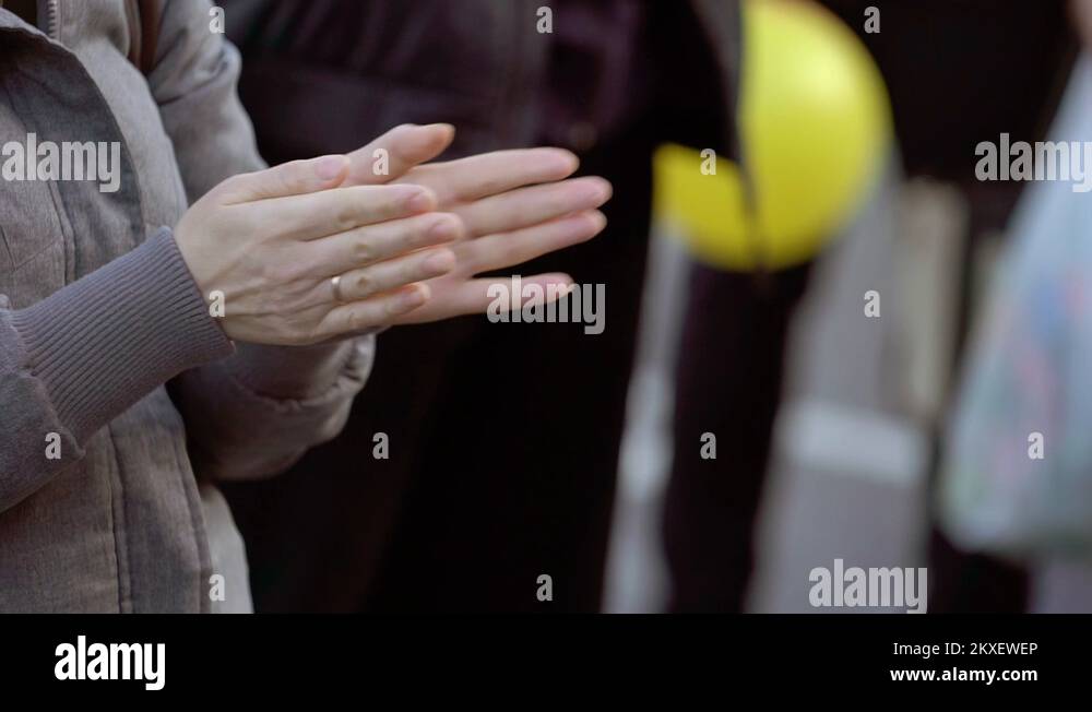 Woman clapping Stock Videos & Footage - HD and 4K Video Clips - Alamy