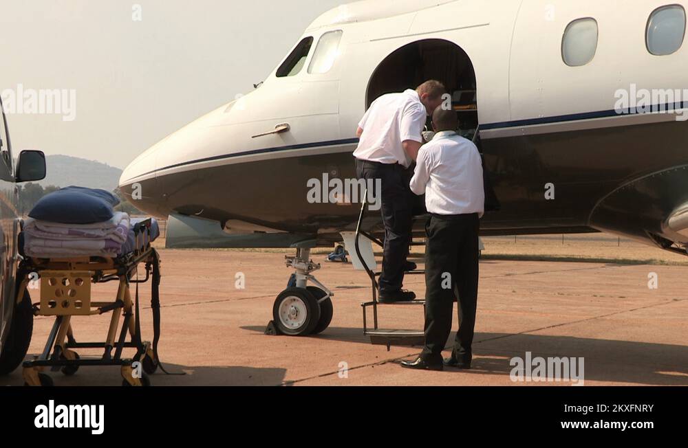 Medevac aircraft Stock Videos & Footage - HD and 4K Video Clips - Alamy