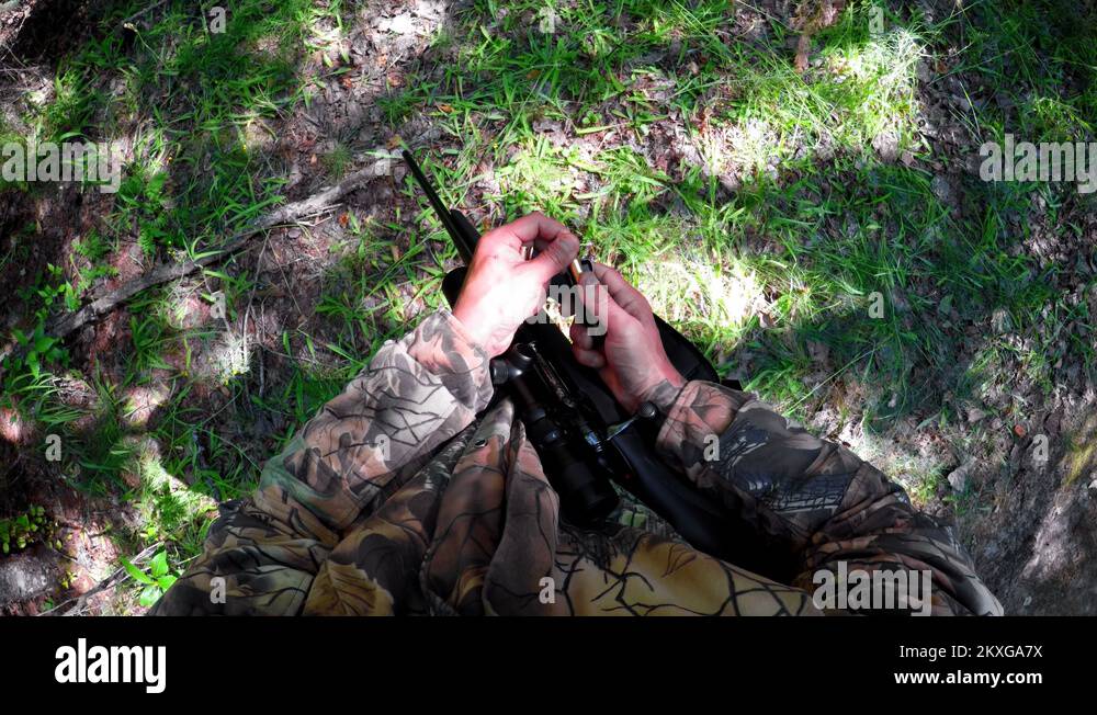 Hunter loading Stock Videos & Footage - HD and 4K Video Clips - Alamy