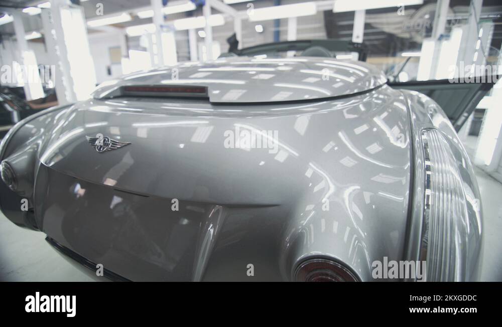 Car manufacturing Stock Videos & Footage - HD and 4K Video Clips - Alamy