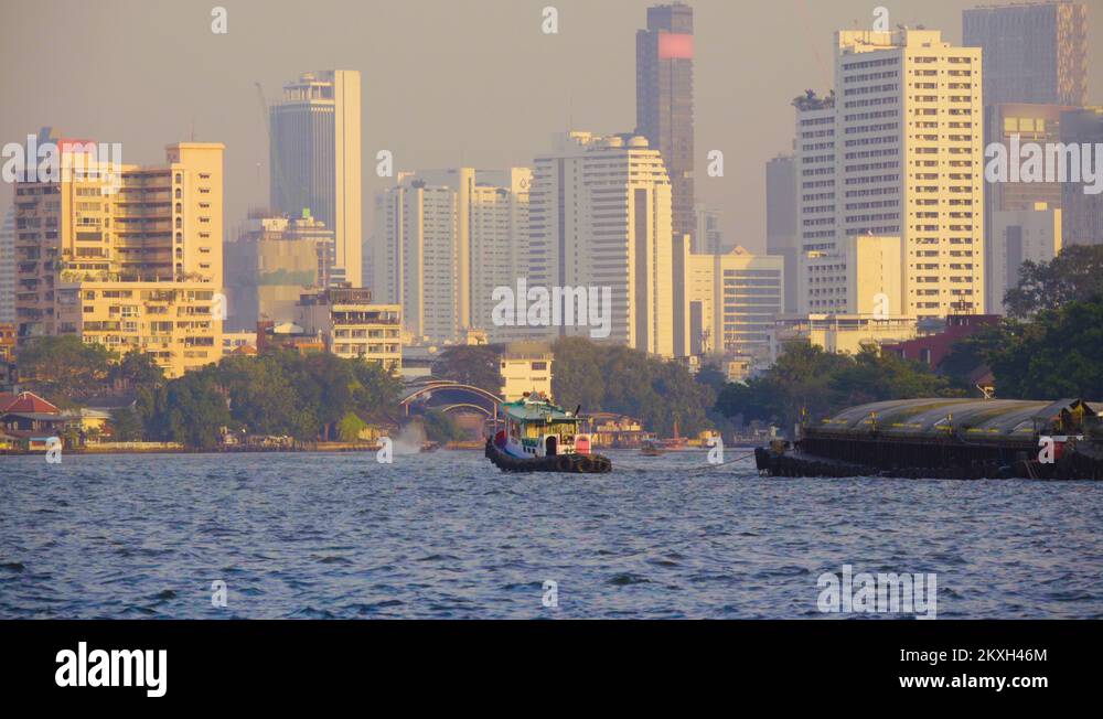 Floating hulk Stock Videos & Footage - HD and 4K Video Clips - Alamy