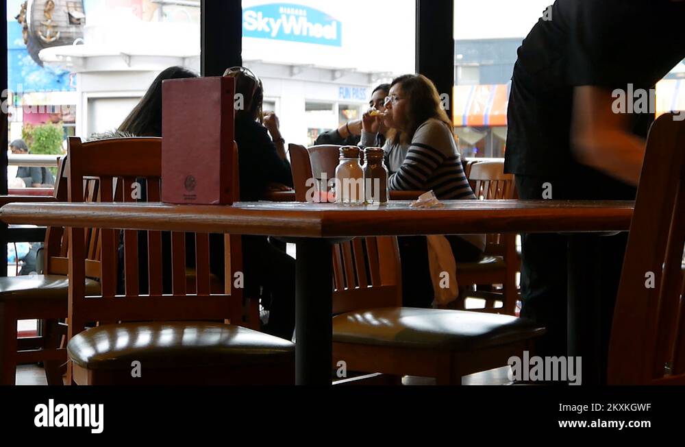 Busser Stock Videos & Footage - HD and 4K Video Clips - Alamy