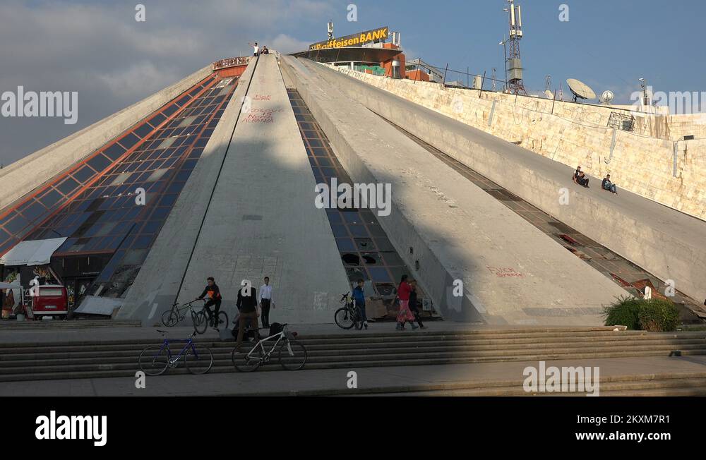 Communist culture Stock Videos & Footage - HD and 4K Video Clips - Alamy