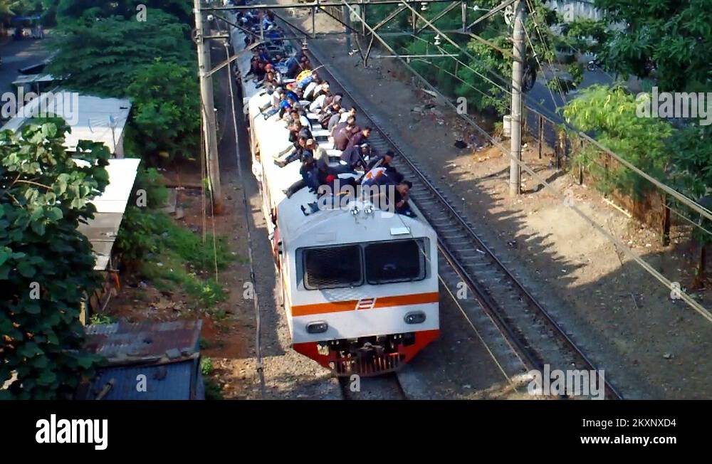 Commuter train indonesia Stock Videos & Footage - HD and 4K Video Clips ...