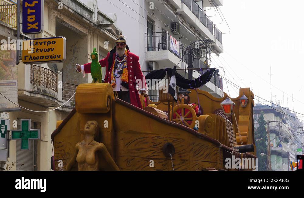 King crown costume Stock Videos & Footage - HD and 4K Video Clips - Alamy