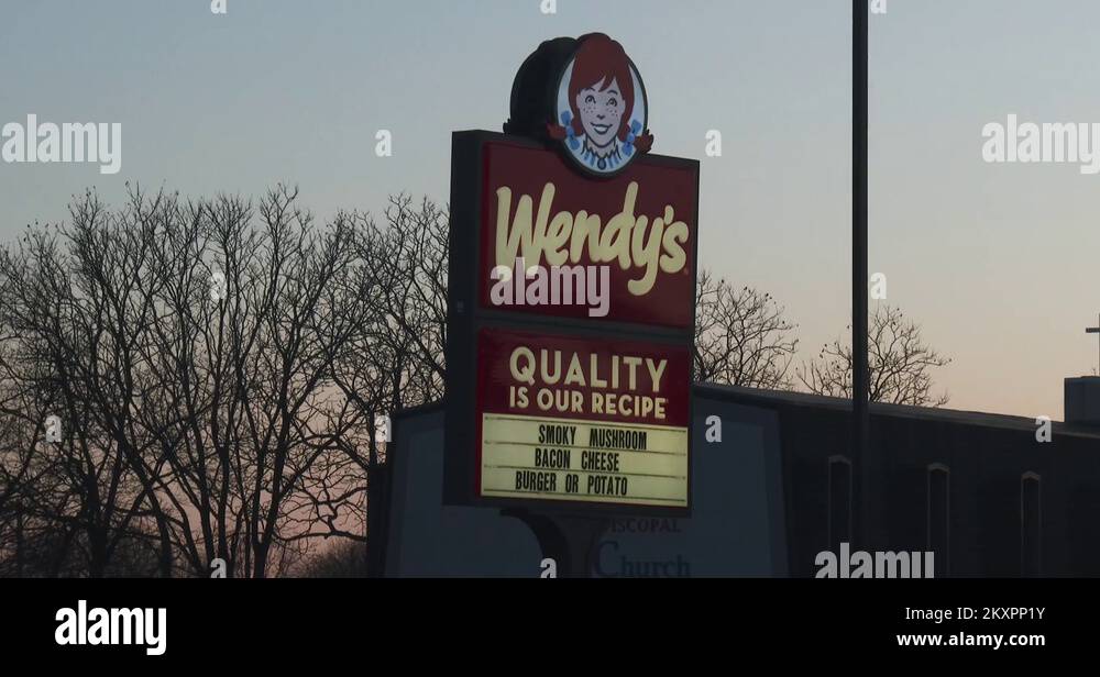 Wendys sign Stock Videos & Footage - HD and 4K Video Clips - Alamy