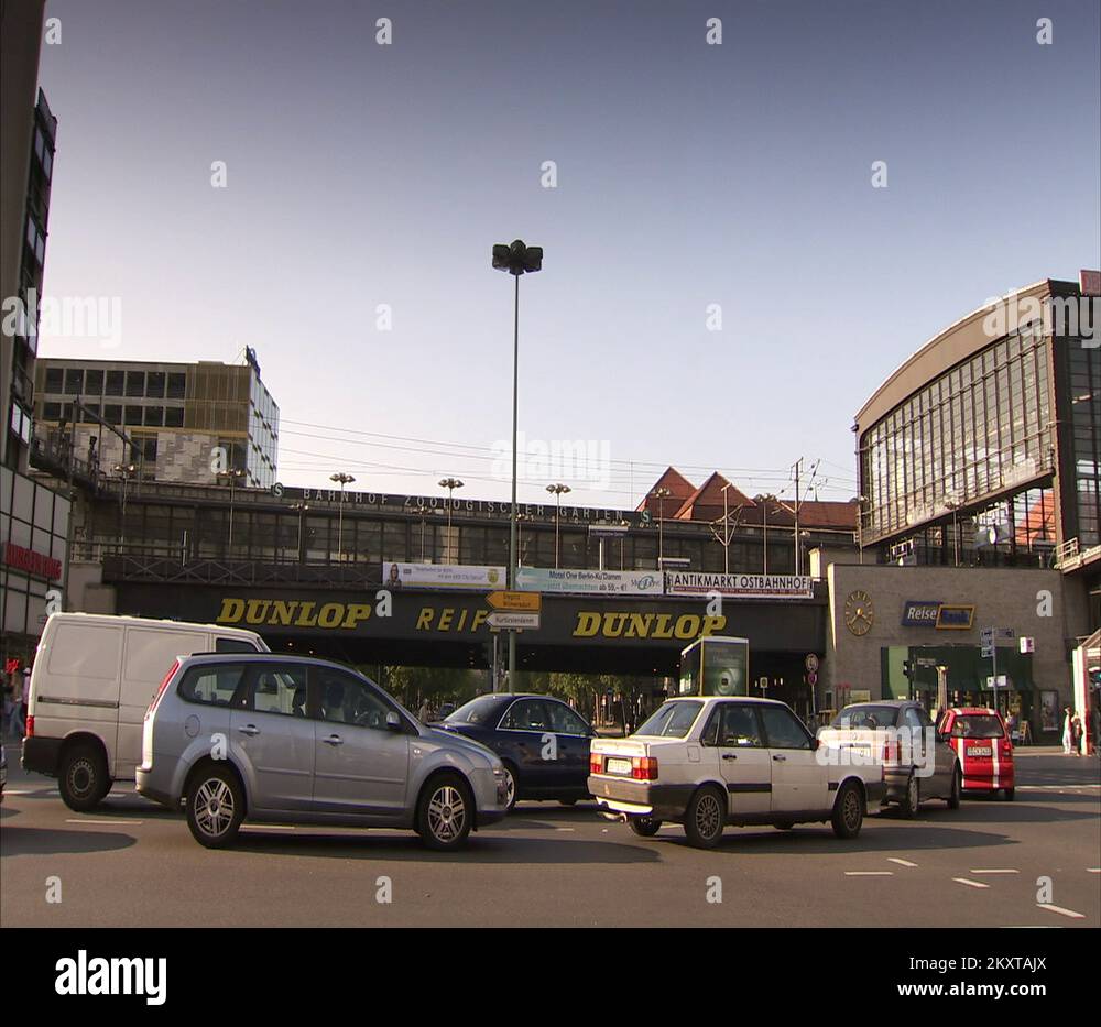 Zoo station Stock Videos & Footage - HD and 4K Video Clips - Alamy