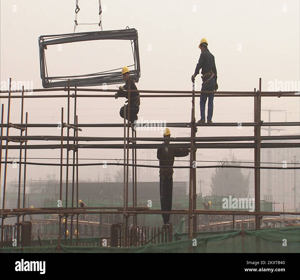 Scaffolding frames Stock Videos & Footage - HD and 4K Video Clips - Alamy
