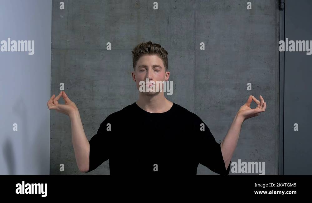 Actor exercise Stock Videos & Footage - HD and 4K Video Clips - Alamy