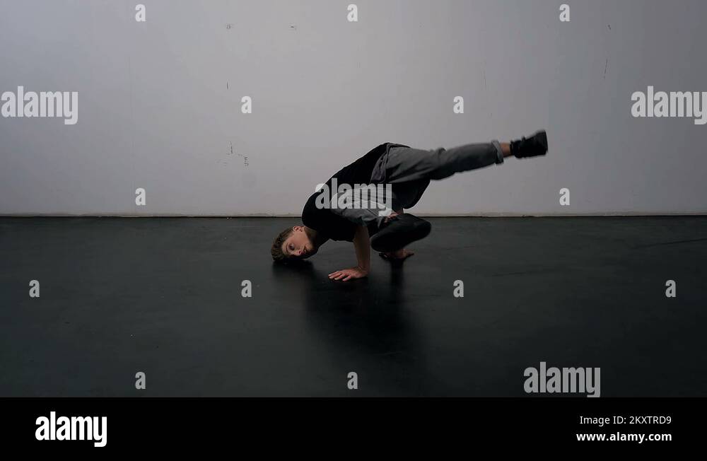 Handstand skill Stock Videos & Footage - HD and 4K Video Clips - Alamy