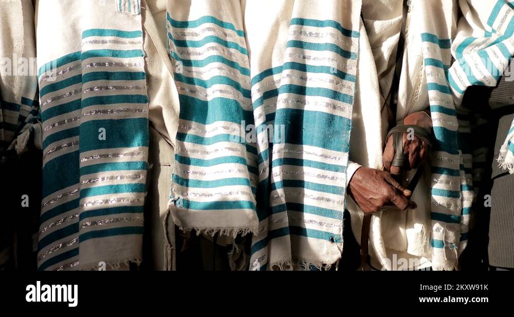 Ethiopia Falash Mura Jews community Phylacteries prayers Tefillin ...