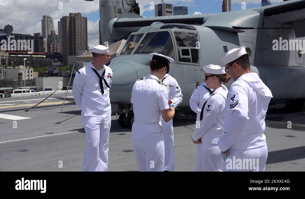 Us naval officers Stock Videos & Footage - HD and 4K Video Clips - Alamy