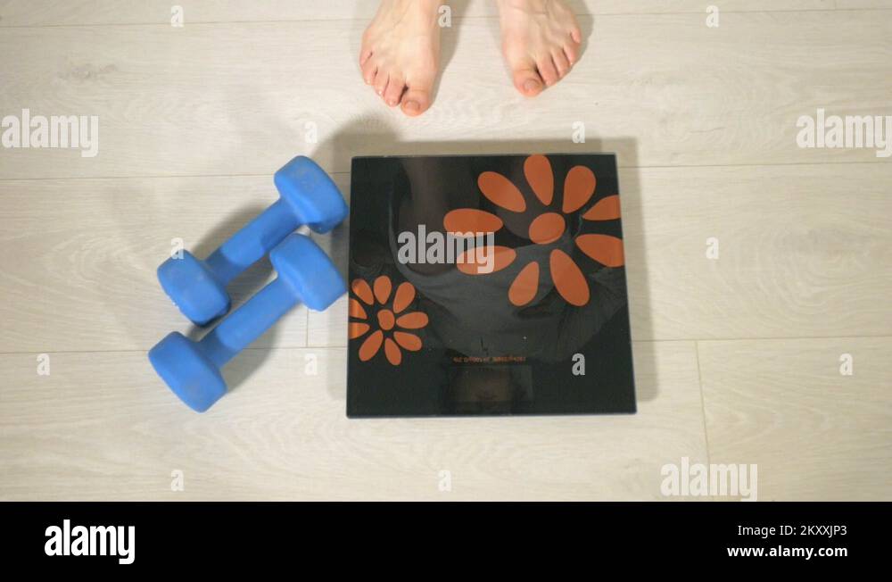 Standing of scales Stock Videos & Footage - HD and 4K Video Clips - Alamy