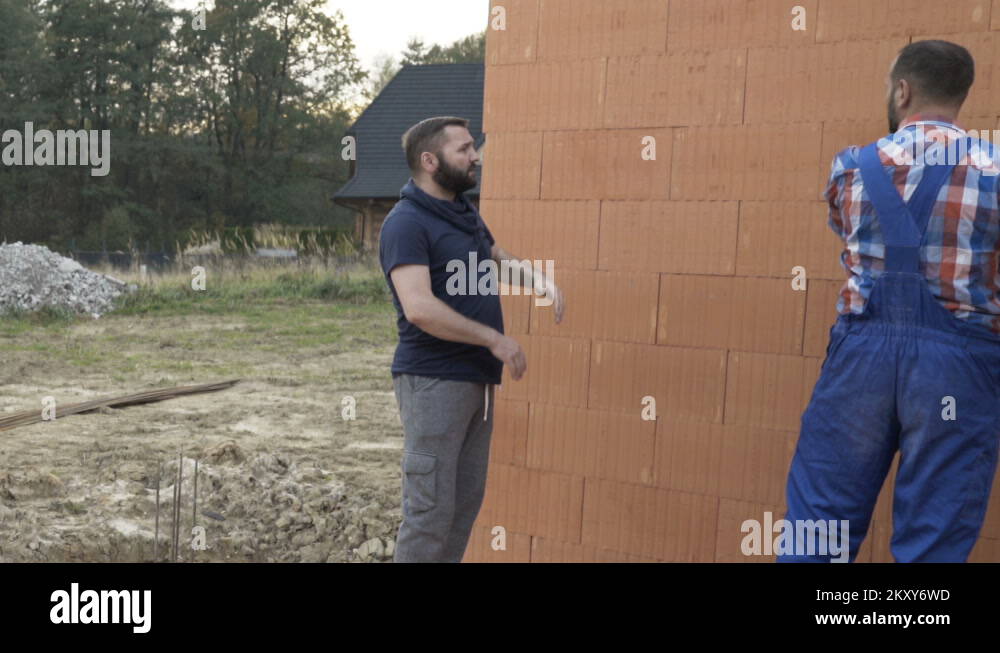 Men measuring wall Stock Videos & Footage - HD and 4K Video Clips - Alamy