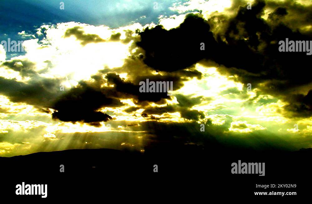 Retro sunrays cloud ( Color series 2 - Version from 1 to 4 )" Think Different Stock Video ...