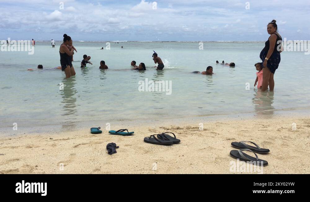 Cook Islanders families during school summer holiday in Rarotonga Cook ...