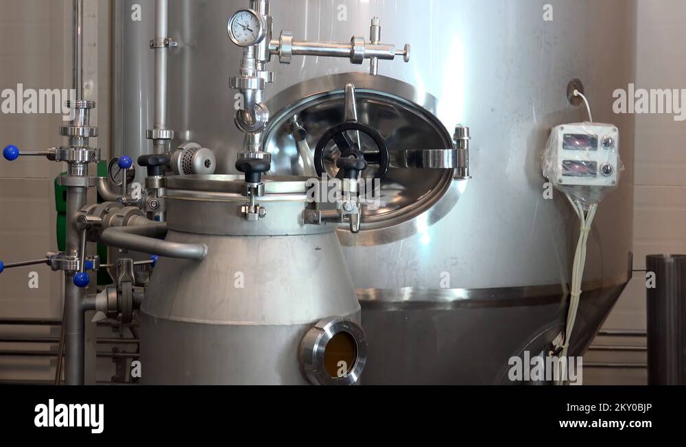 Dosing gun Stock Videos & Footage - HD and 4K Video Clips - Alamy