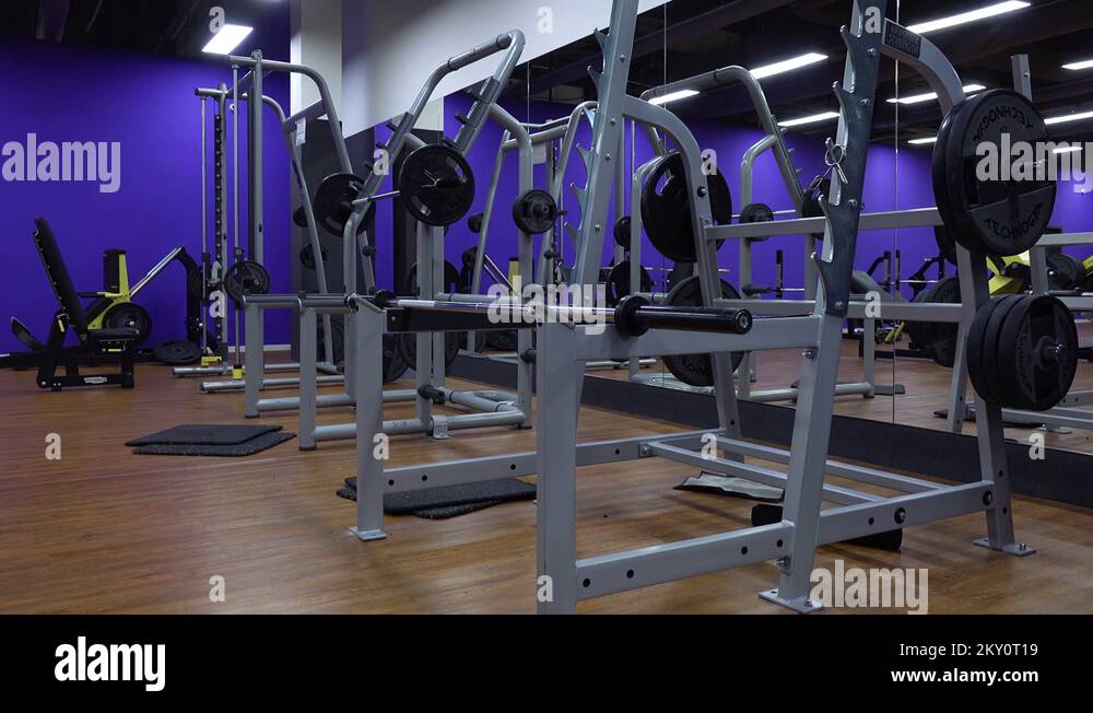 Empty building squat Stock Videos & Footage - HD and 4K Video Clips - Alamy