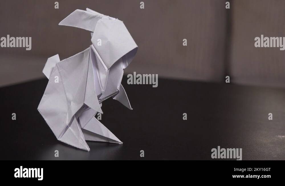 Rabbit origami Stock Videos & Footage - HD and 4K Video Clips - Alamy