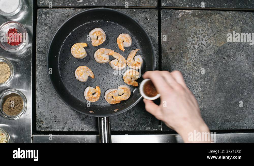 Cooking flambe prawns Stock Videos & Footage - HD and 4K Video Clips ...