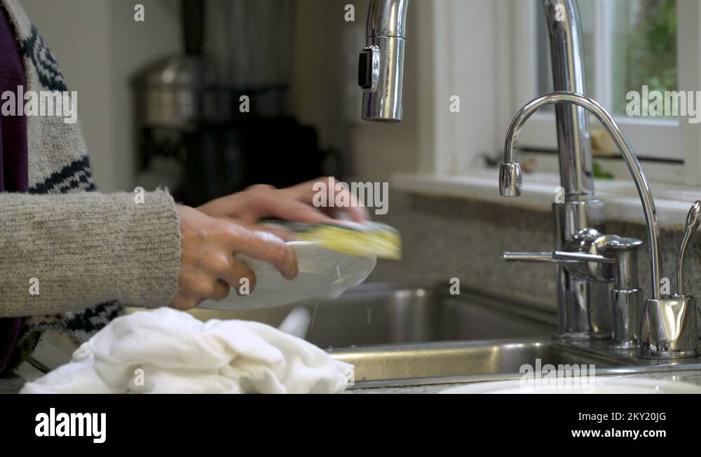 Washing up sink plates Stock Videos & Footage - HD and 4K Video Clips ...