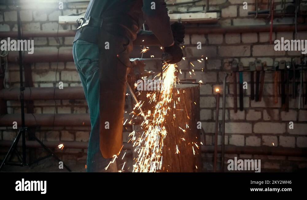Forge workshop Stock Videos & Footage - HD and 4K Video Clips - Alamy