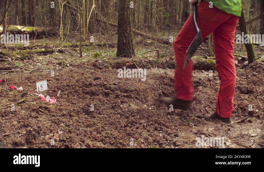 A woman digging soil Stock Videos & Footage - HD and 4K Video Clips - Alamy