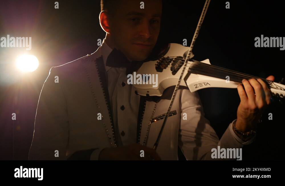 Musician Singing Violinist Playing Violin Instrument Symphonic Concert ...