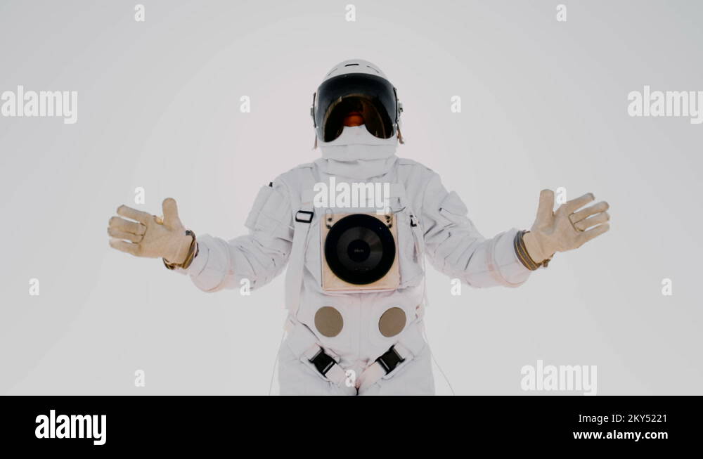 Isolated astronaut Stock Videos & Footage - HD and 4K Video Clips - Alamy