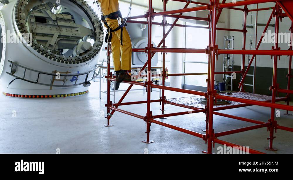 Rope climbing scaffolding Stock Videos & Footage - HD and 4K Video ...