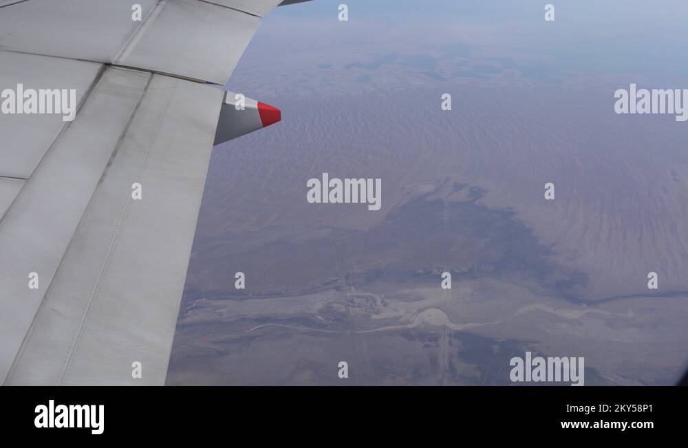 Boeing 777 wing Stock Videos & Footage - HD and 4K Video Clips - Alamy