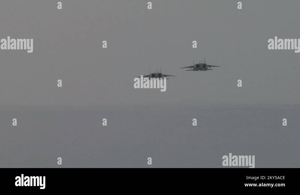 15 fighter planes Stock Videos & Footage - HD and 4K Video Clips - Alamy