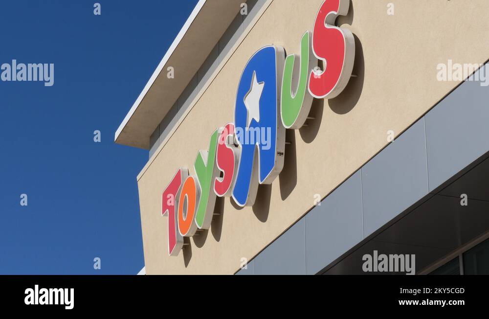 Toys r us sign Stock Videos & Footage - HD and 4K Video Clips - Alamy