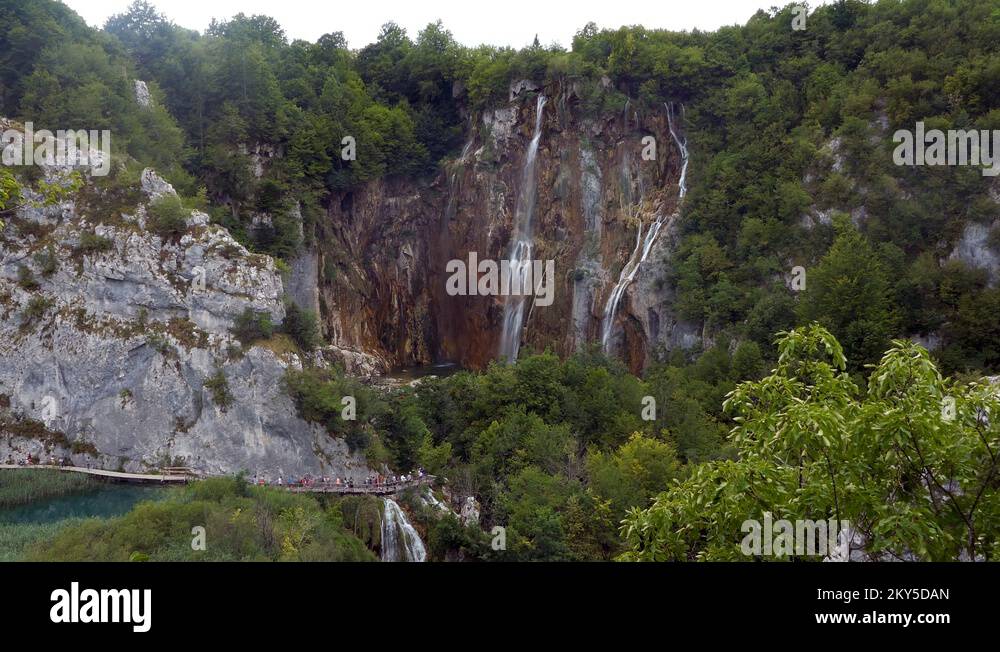 Rock fall from cliff Stock Videos & Footage - HD and 4K Video Clips - Alamy