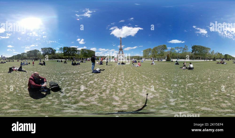 Eiffel tower 360 view Stock Videos & Footage - HD and 4K Video Clips ...