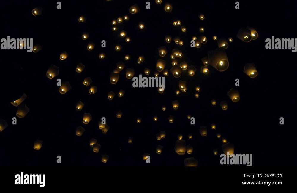 4K Many asian fire lanterns launching. Chinese new year sky lantern ...