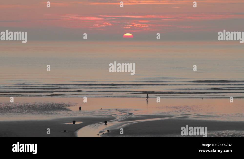 Blackpool sunset Stock Videos & Footage - HD and 4K Video Clips - Alamy