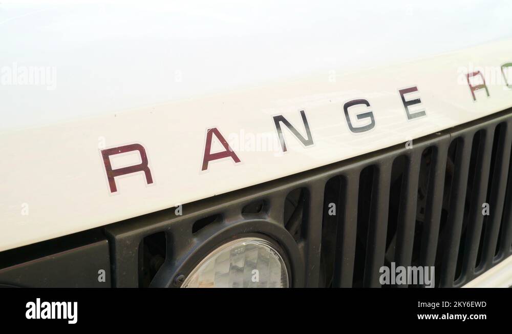 Range rover white Stock Videos & Footage - HD and 4K Video Clips - Alamy