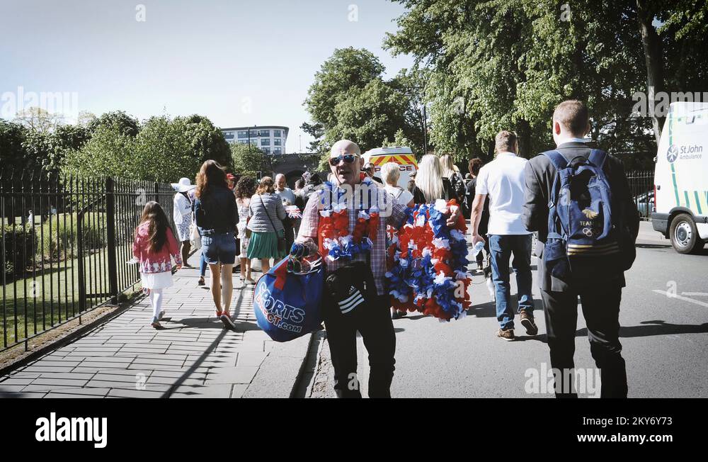 Sell flags Stock Videos & Footage - HD and 4K Video Clips - Alamy