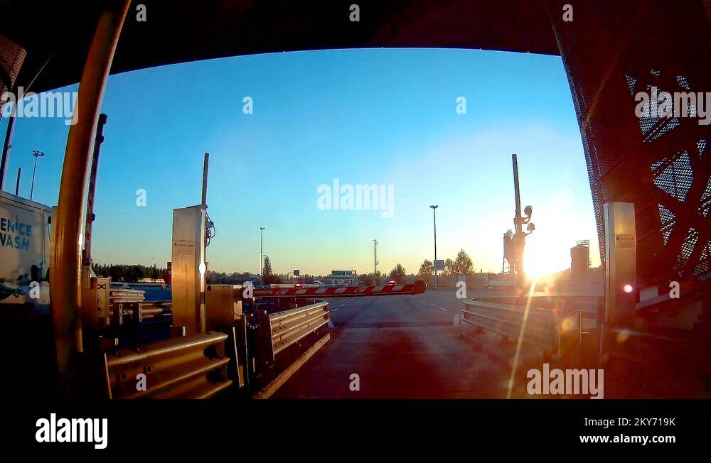 Expressway entrance Stock Videos & Footage - HD and 4K Video Clips - Alamy
