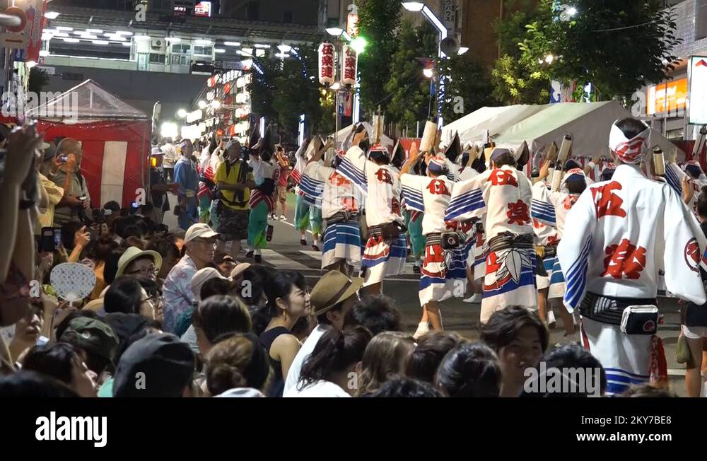 KOENJI, TOKYO, JAPAN - AUGUST 2017 : Scenery of AWA ODORI FESTIVAL in KOENJI Stock Video Footage ...