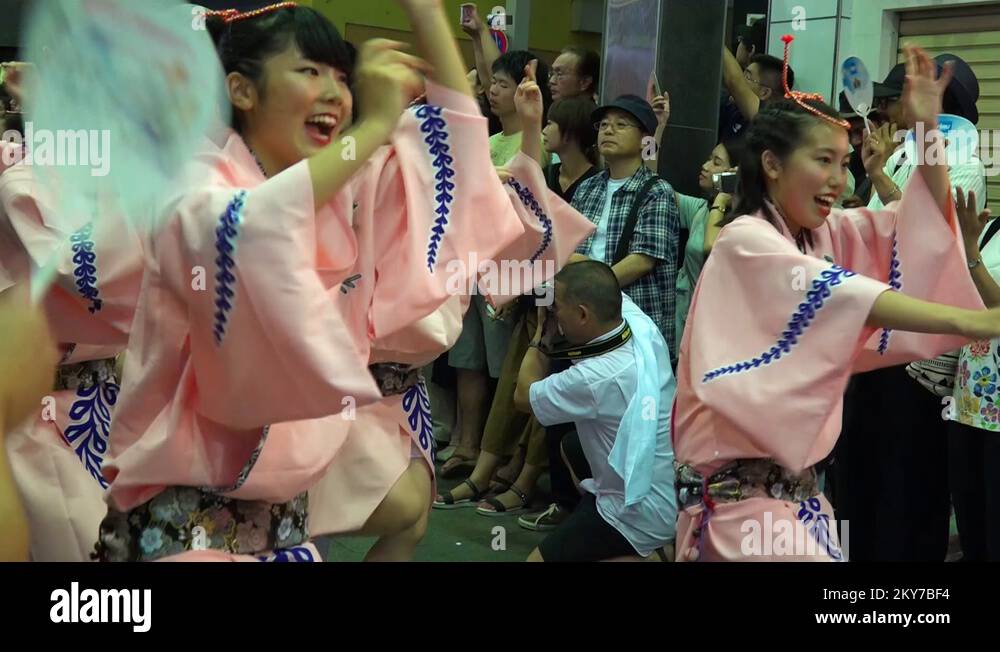 KOENJI, TOKYO, JAPAN - AUGUST 2017 : Scenery of AWA ODORI FESTIVAL in KOENJI Stock Video Footage ...