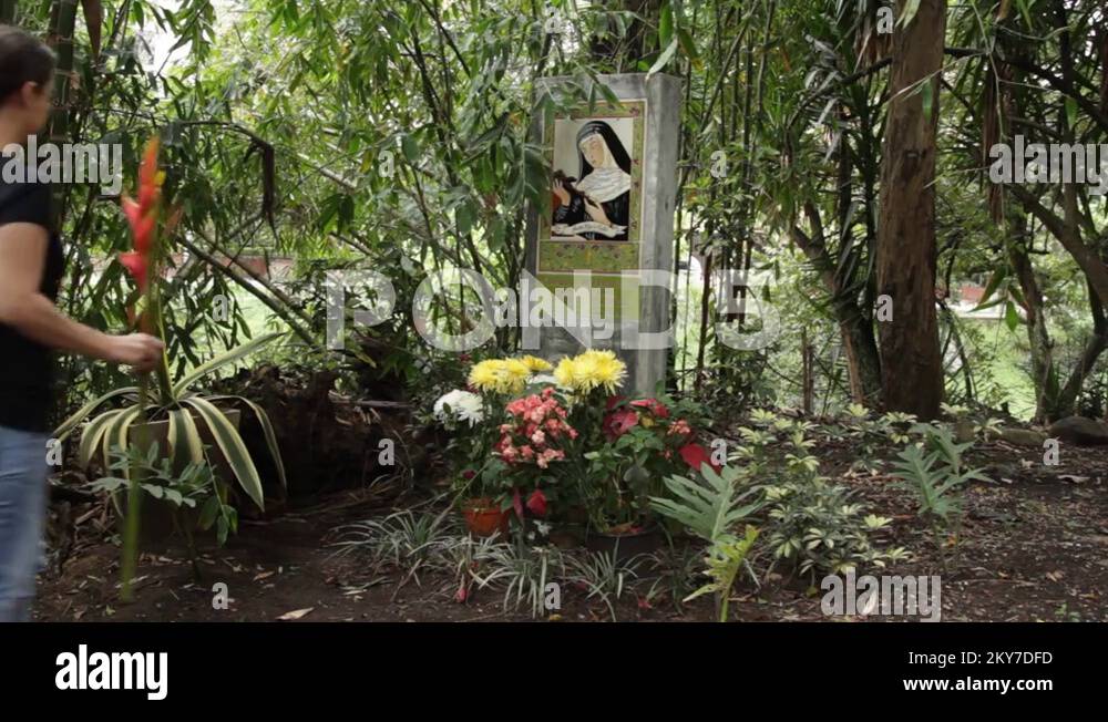 Monument of prayer Stock Videos & Footage - HD and 4K Video Clips - Alamy