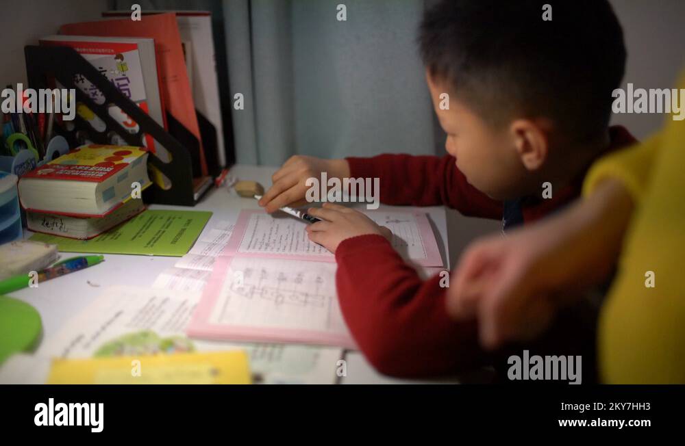 Writing in chinese Stock Videos & Footage - HD and 4K Video Clips - Alamy