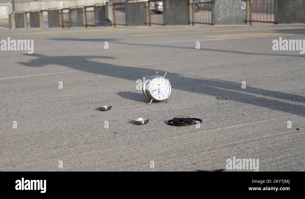 Ground clock Stock Videos & Footage - HD and 4K Video Clips - Alamy