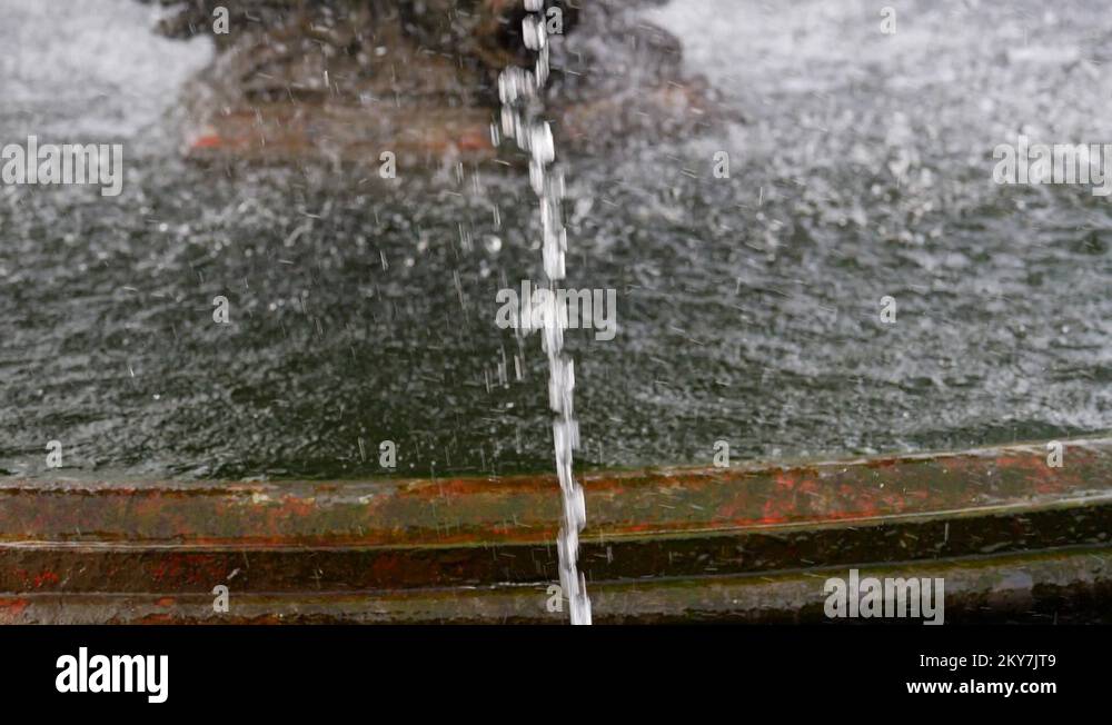 Jet spraying Stock Videos & Footage - HD and 4K Video Clips - Alamy