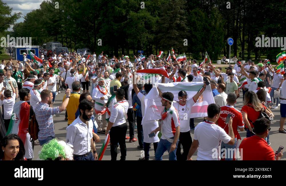 Chanting football crowd Stock Videos & Footage - HD and 4K Video Clips ...