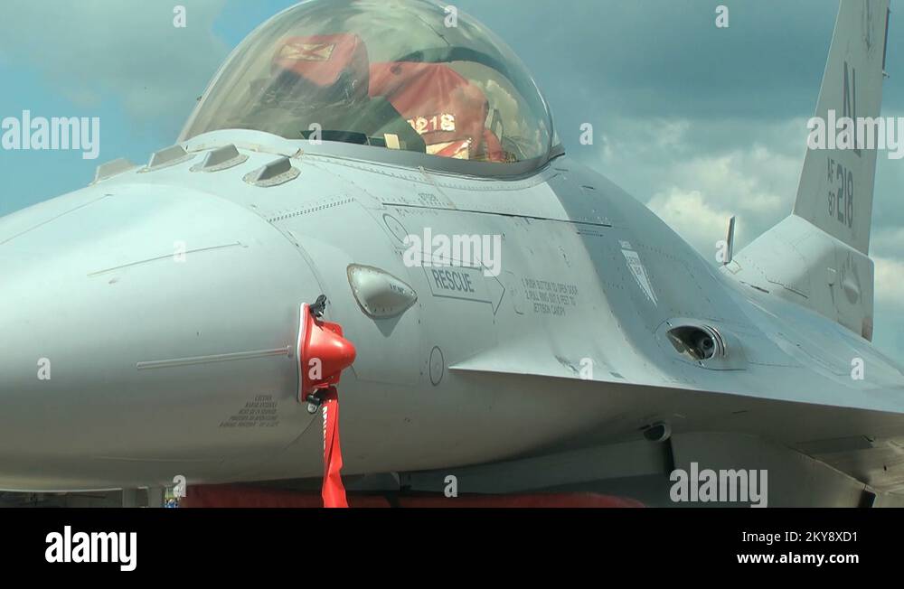 F 16 american flag Stock Videos & Footage - HD and 4K Video Clips - Alamy