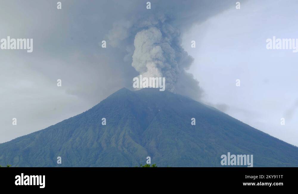 Ash rising from Stock Videos & Footage - HD and 4K Video Clips - Alamy
